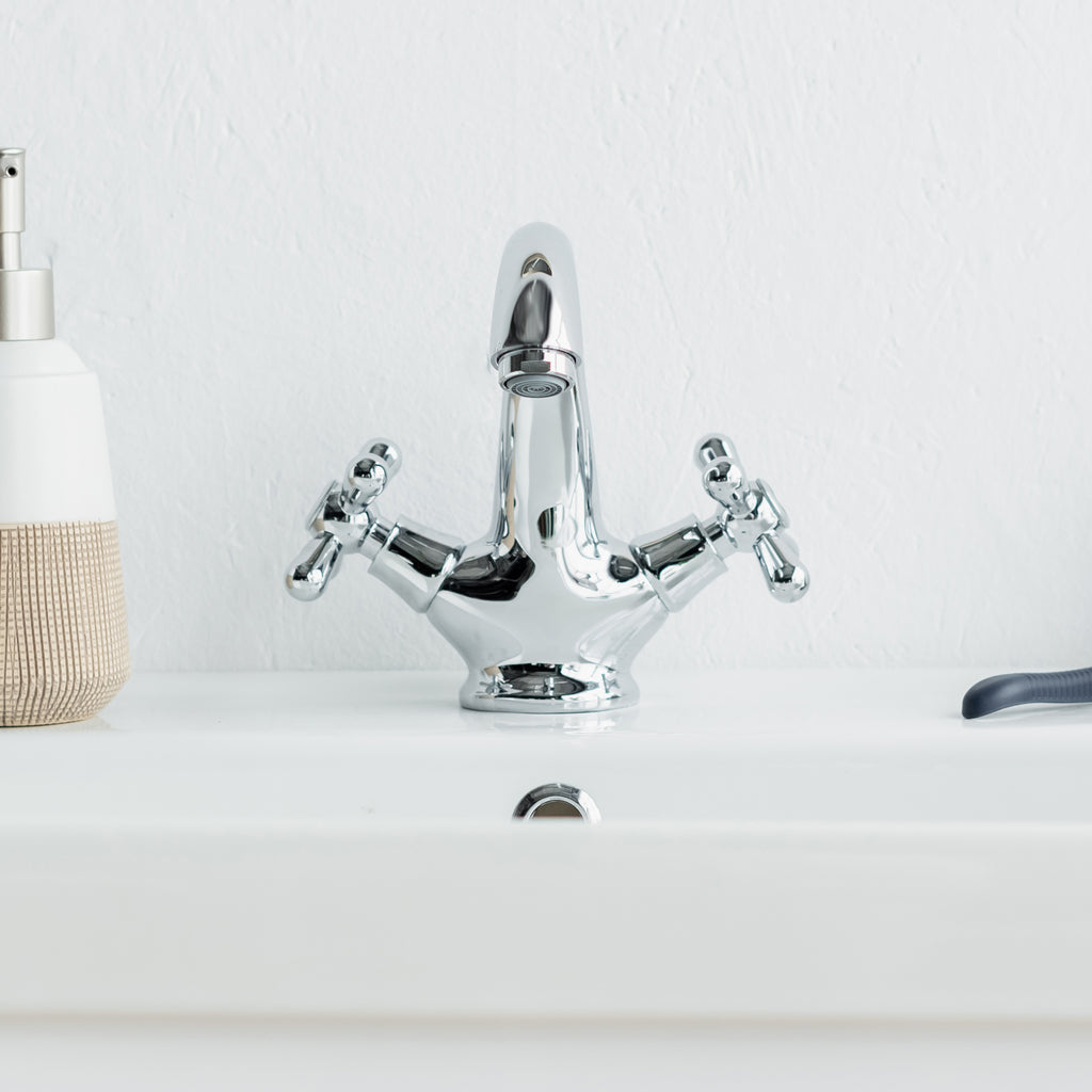 Choosing a Tap Mount: A Detailed Guide for Your Bathroom | Tapron UK